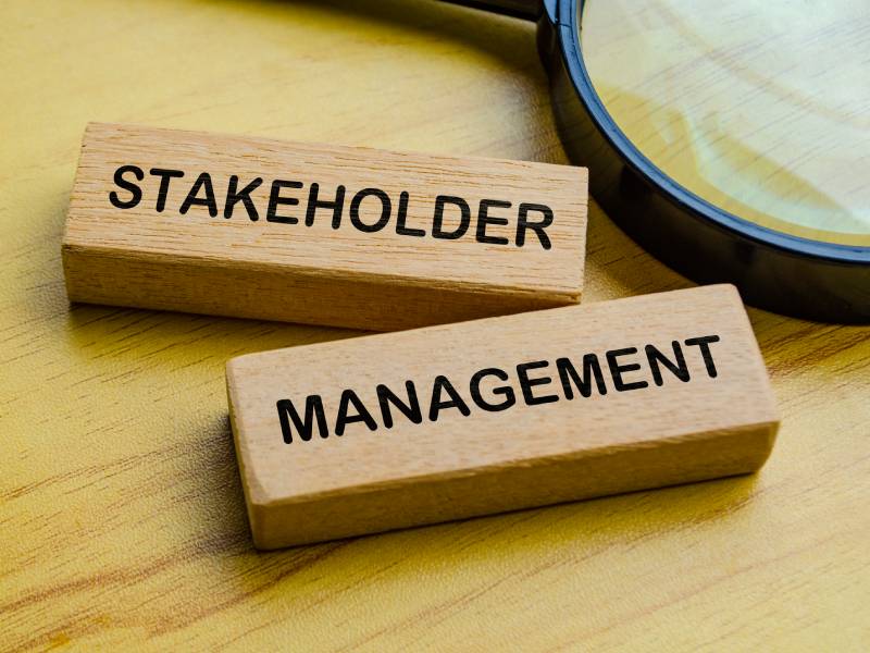 ステークホルダー（stakeholder）とは？正しい意味や具体例、企業での重要性を解説