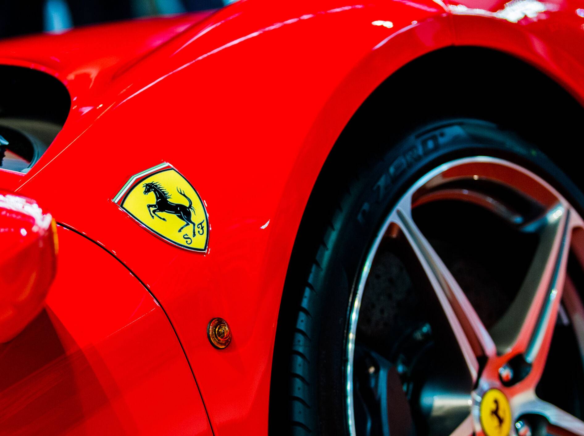 Omriss Av Ferrari Logoen Ferrari Historie & Logos I
