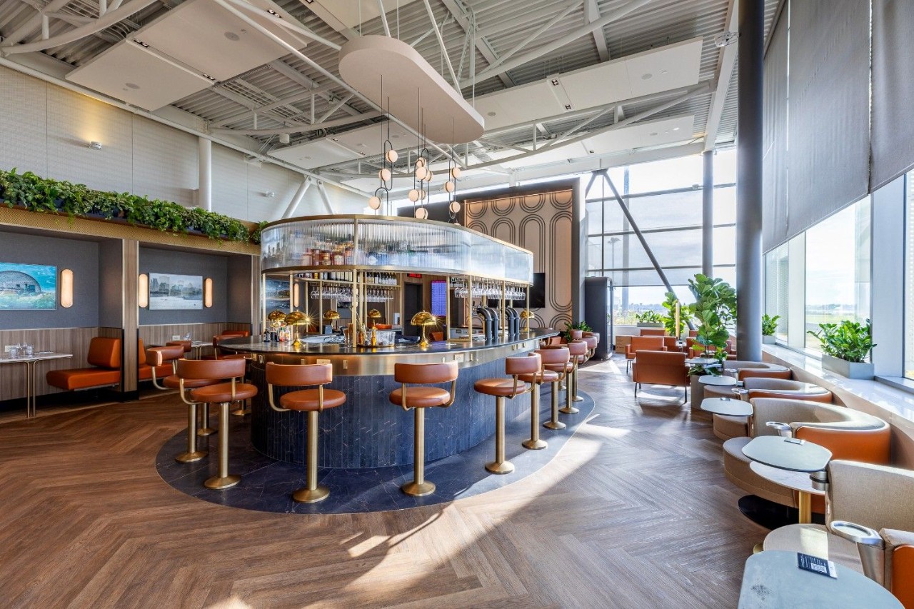 Aspire Executive Lounges and American Express unveil co-branded lounge ...