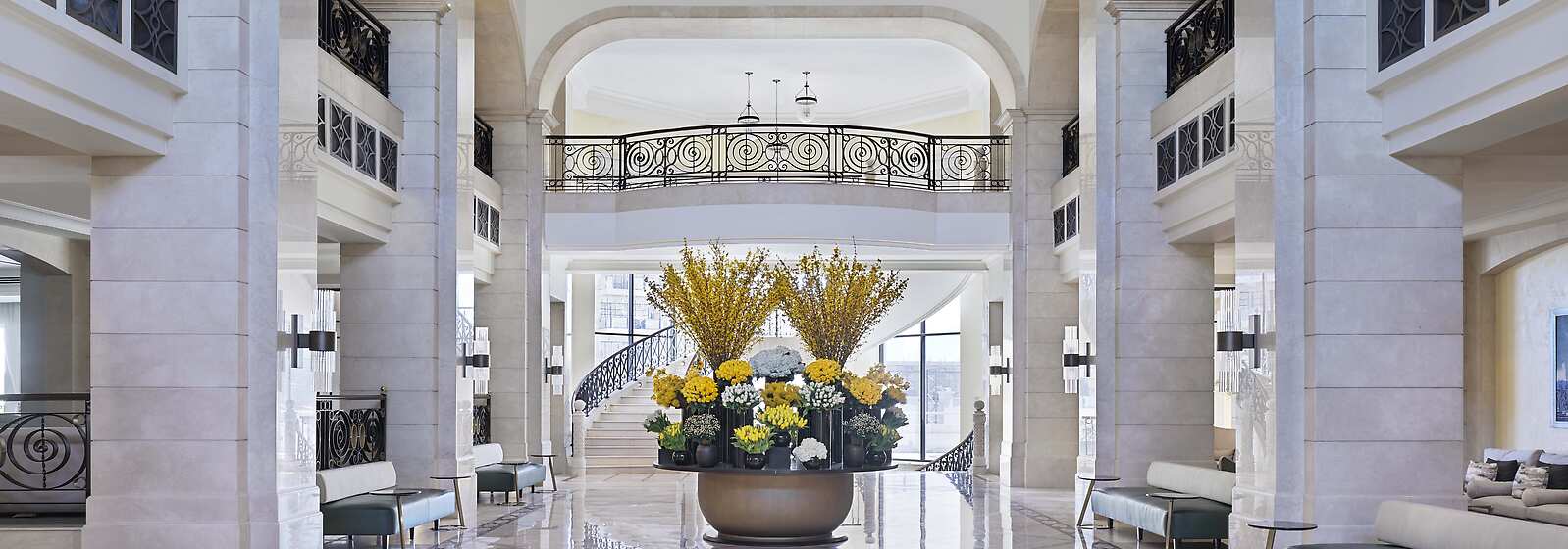 Four Seasons Hotel Amman | Fine Hotels + Resorts | Amex Travel MX