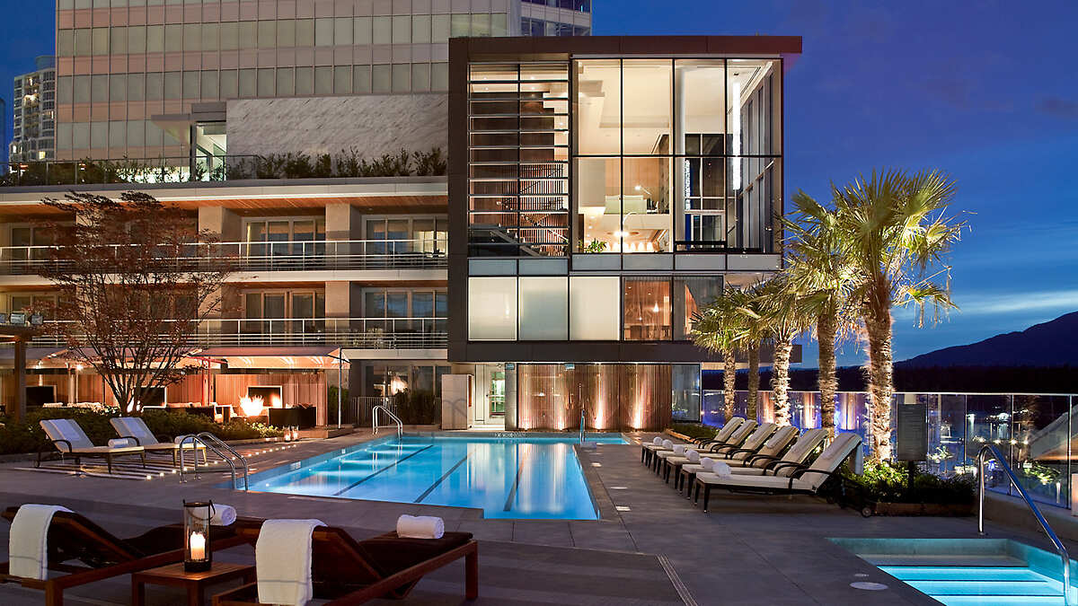 Fairmont Pacific Rim | Fine Hotels + Resorts | Amex Travel MX