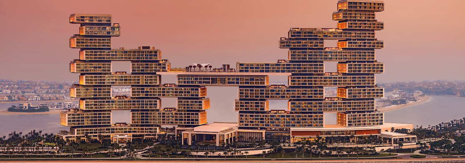 The Royal Atlantis Resort & Residences FZE | Fine Hotels + Resorts ...